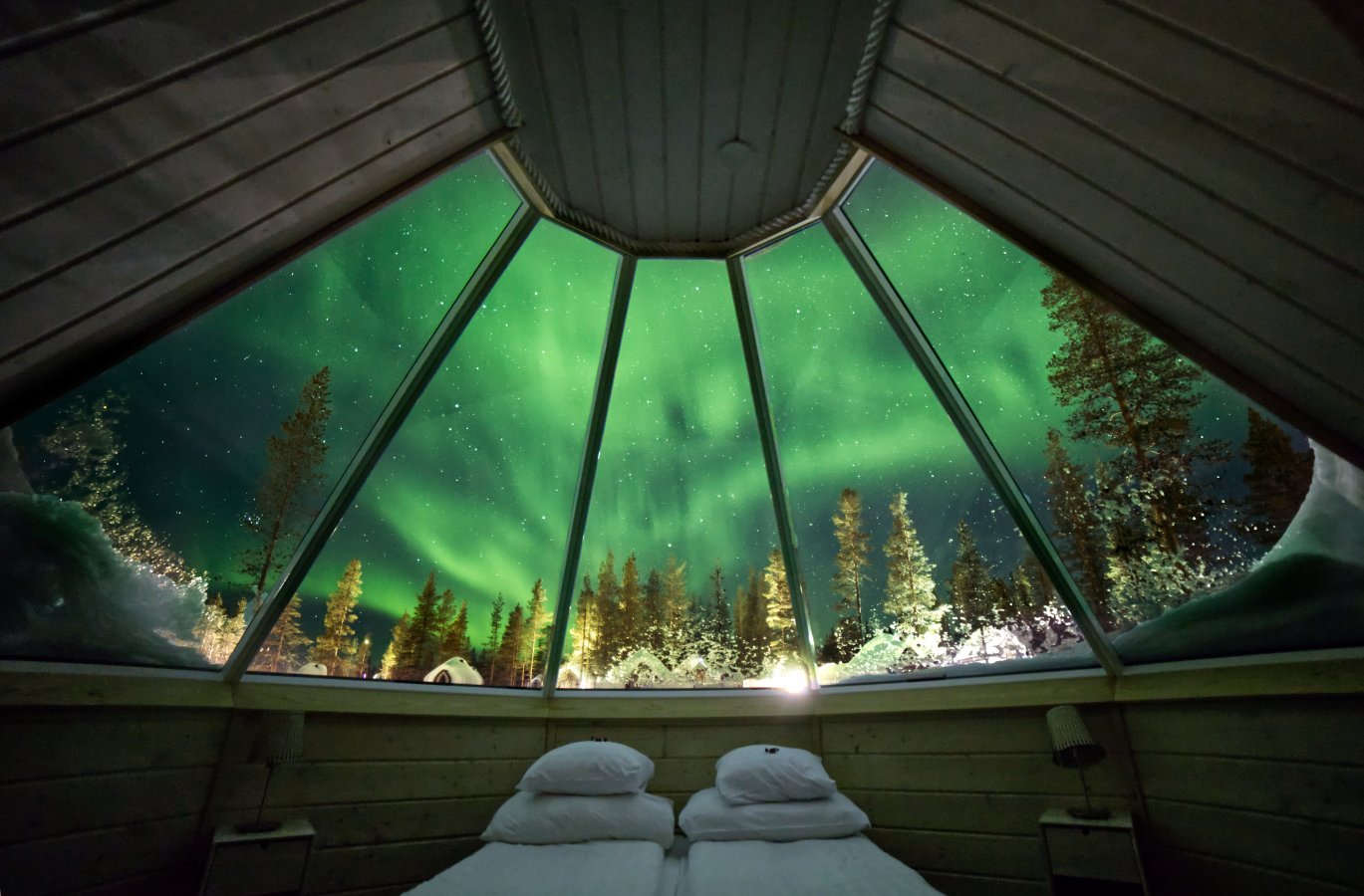 Pravljična Laponska - v objemu Aurore Borealis